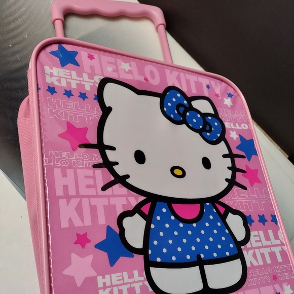 Hello Kitty | Bags | Hello Kitty Pink Girls Carryon Roller Suitcase 3in ...